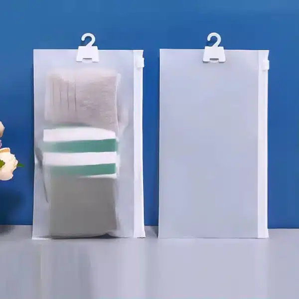 Polyethylene (PE) Vs. Polypropylene (PP) Bags – A Comprehensive Guide - Polysmarts Packaging
